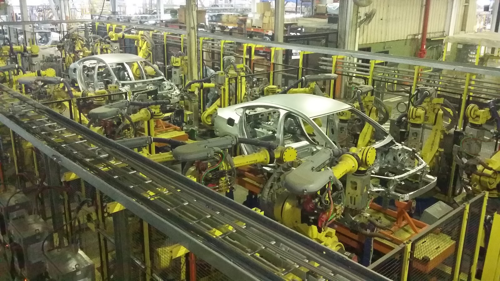 La nueva "Mega Fábrica" de Chevrolet en Nat Geo - @JotaLeonetti